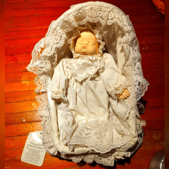Artmark | Toys | Vintage 989 Artmark Musical Porcelain Doll Bassinet ...